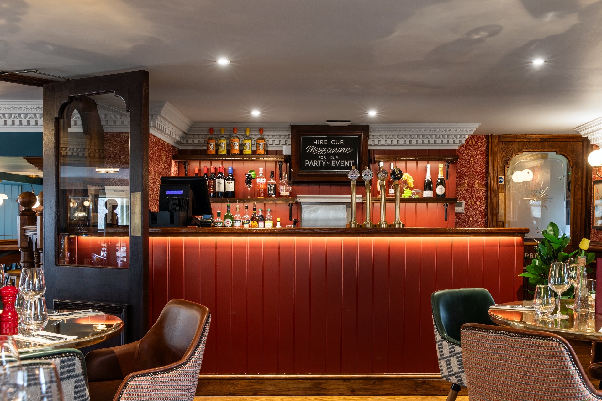 Butchers Hook & Cleaver - Fuller's Pub and Restaurant near Smithfield ...